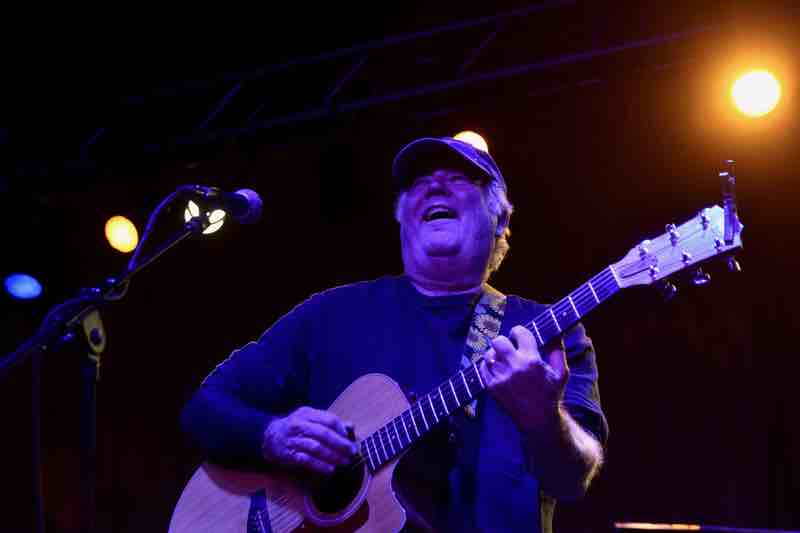 Cleveland’s Premiere Folksinger Alex Bevan Plays an Evening of Music at ...